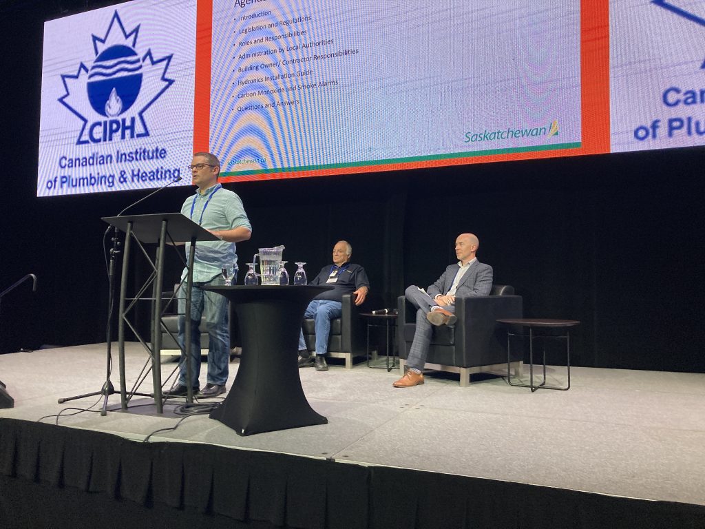 Snapshots of the Canadian Hydronics Conference - Mechanical Business