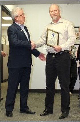 William Sheppard receives Life Time Achievement Award - Mechanical Business